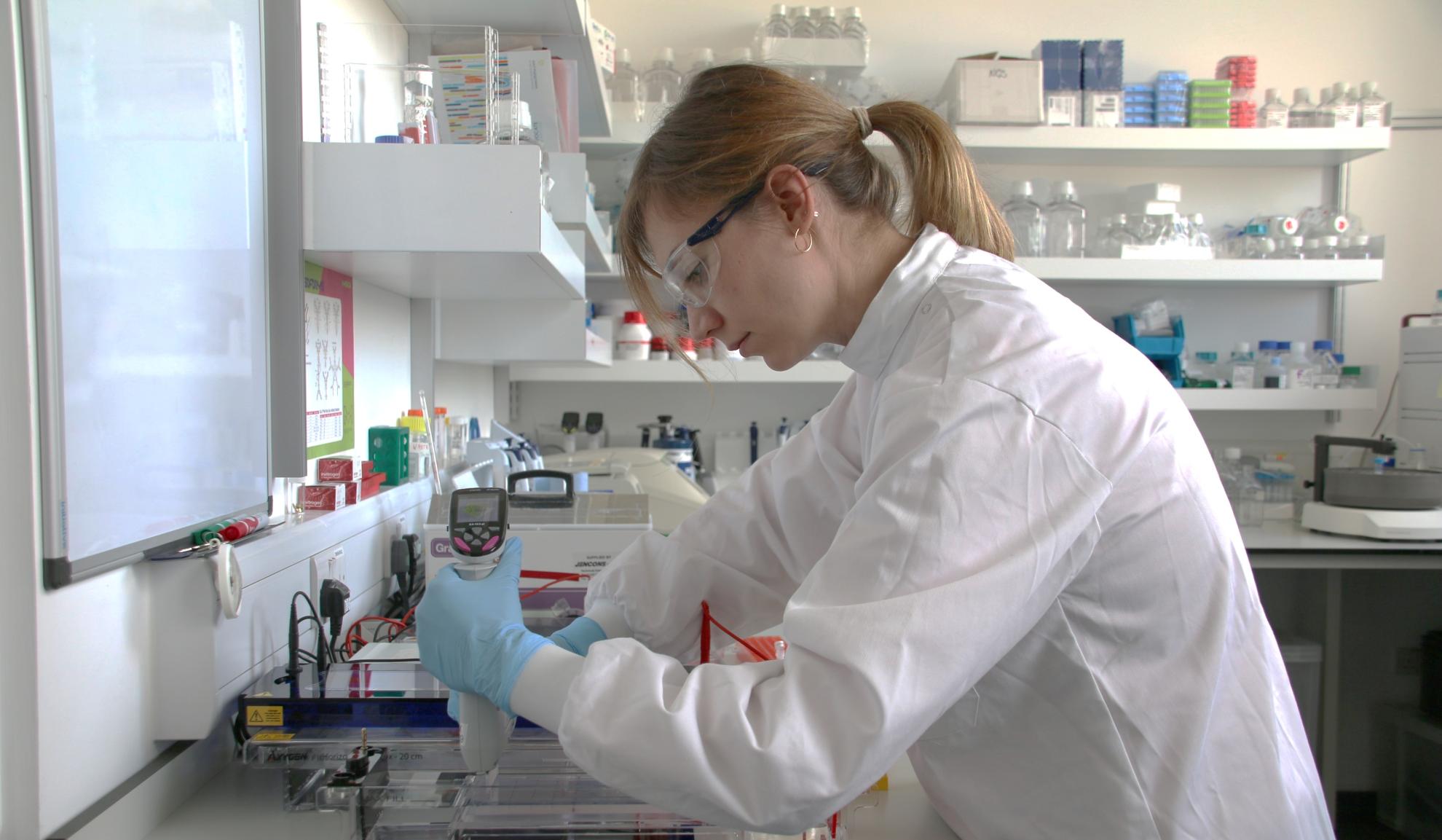 Pirbright celebrates our female scientists on International Day of ...